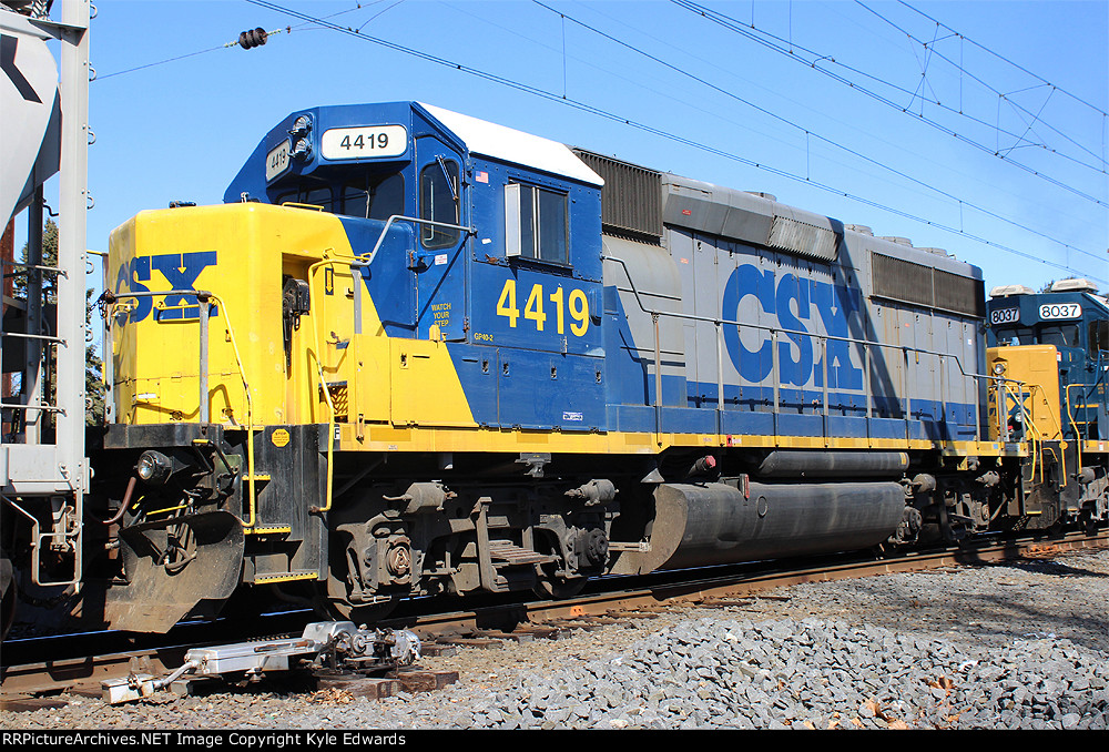 CSX GP40-2 #4419 on Q418-09